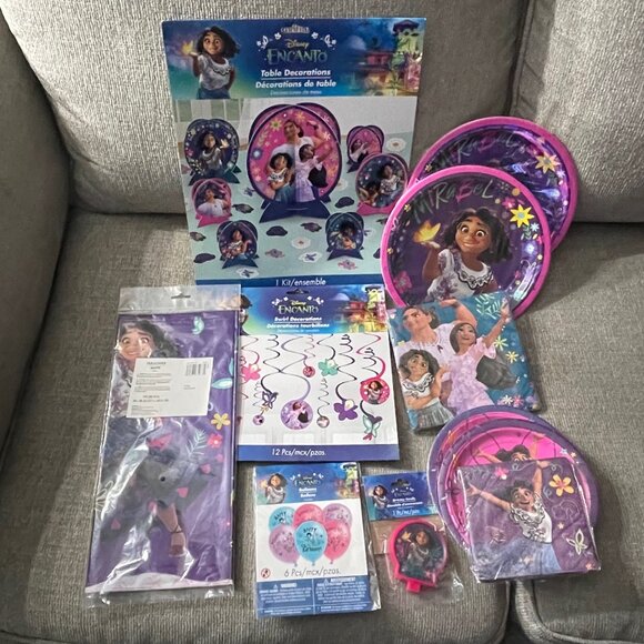 Disney | Party Supplies | Disney Encanto Birthday Party Pack Table ...